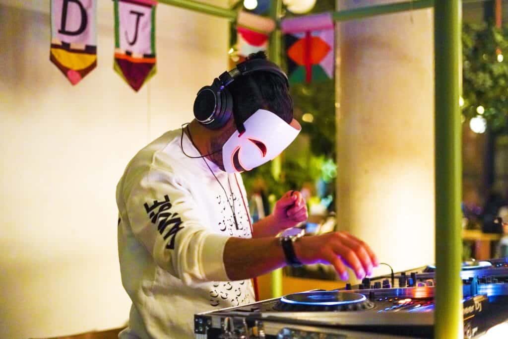 How Many Songs Are in a DJ Set? - Play House